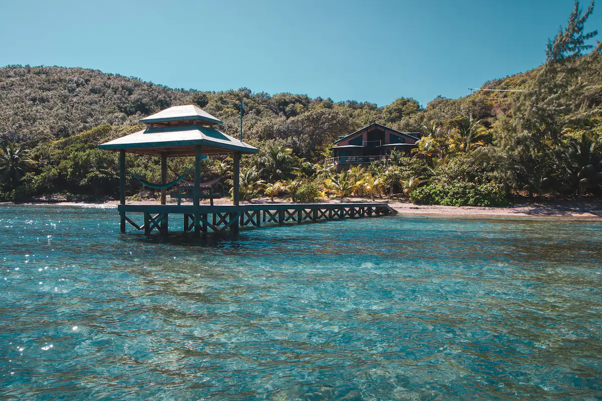Cabaña Coral Shores Sunset en Roatán - HonduTurismo | Turismo Honduras
